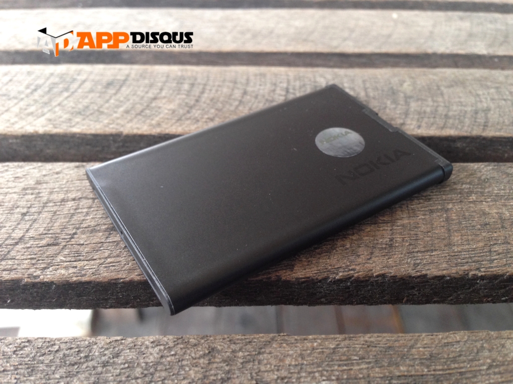 รีวิว & แกะกล่อง Nokia Asha 501: วัสดุเกินราคา สีสันเกินห้ามใจ แต่ ...