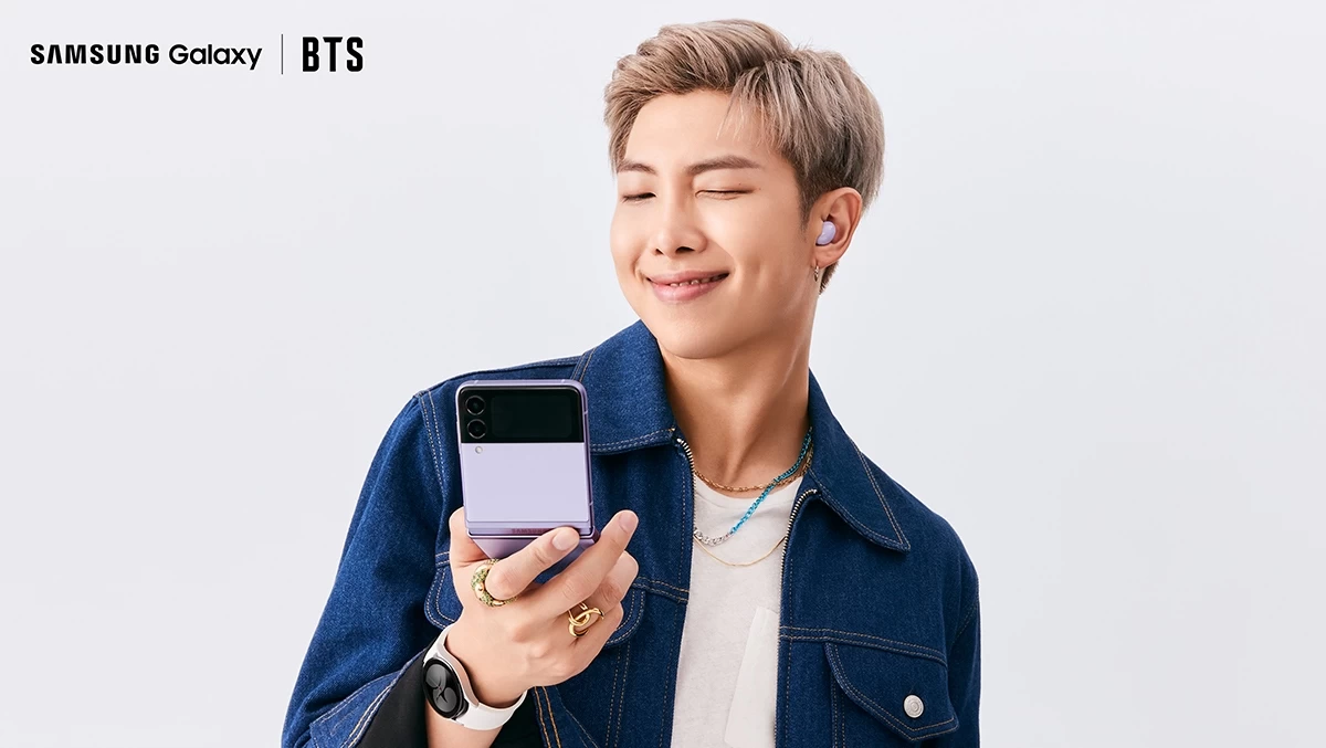ส่องโฟโต้เซ็ตล่าสุดจาก BTS x Samsung Galaxy Z Fold3 | Flip3